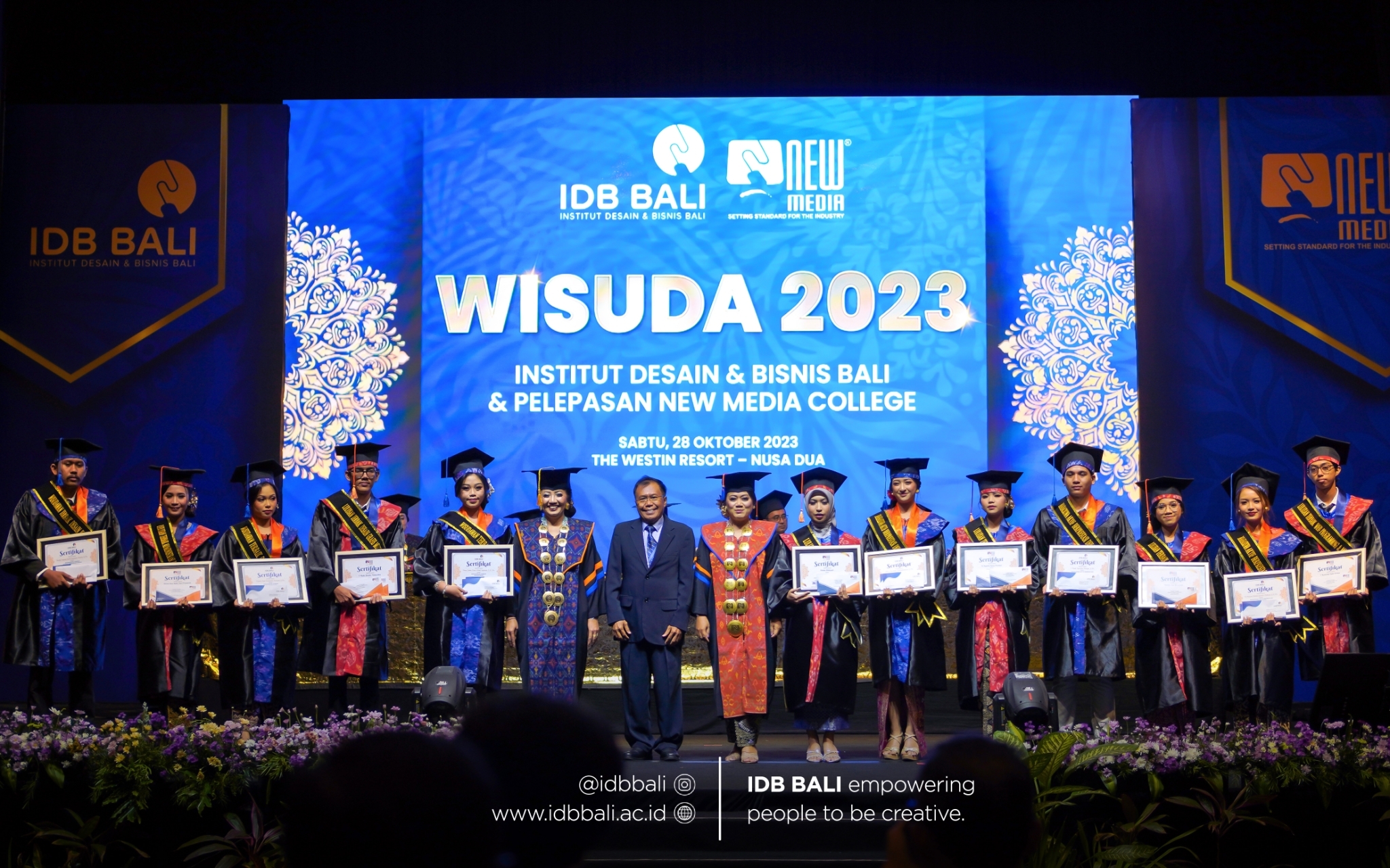 Wisuda IDB Bali dan NMC 2023 Luluskan Mahasiswa Berkualitas dan ...